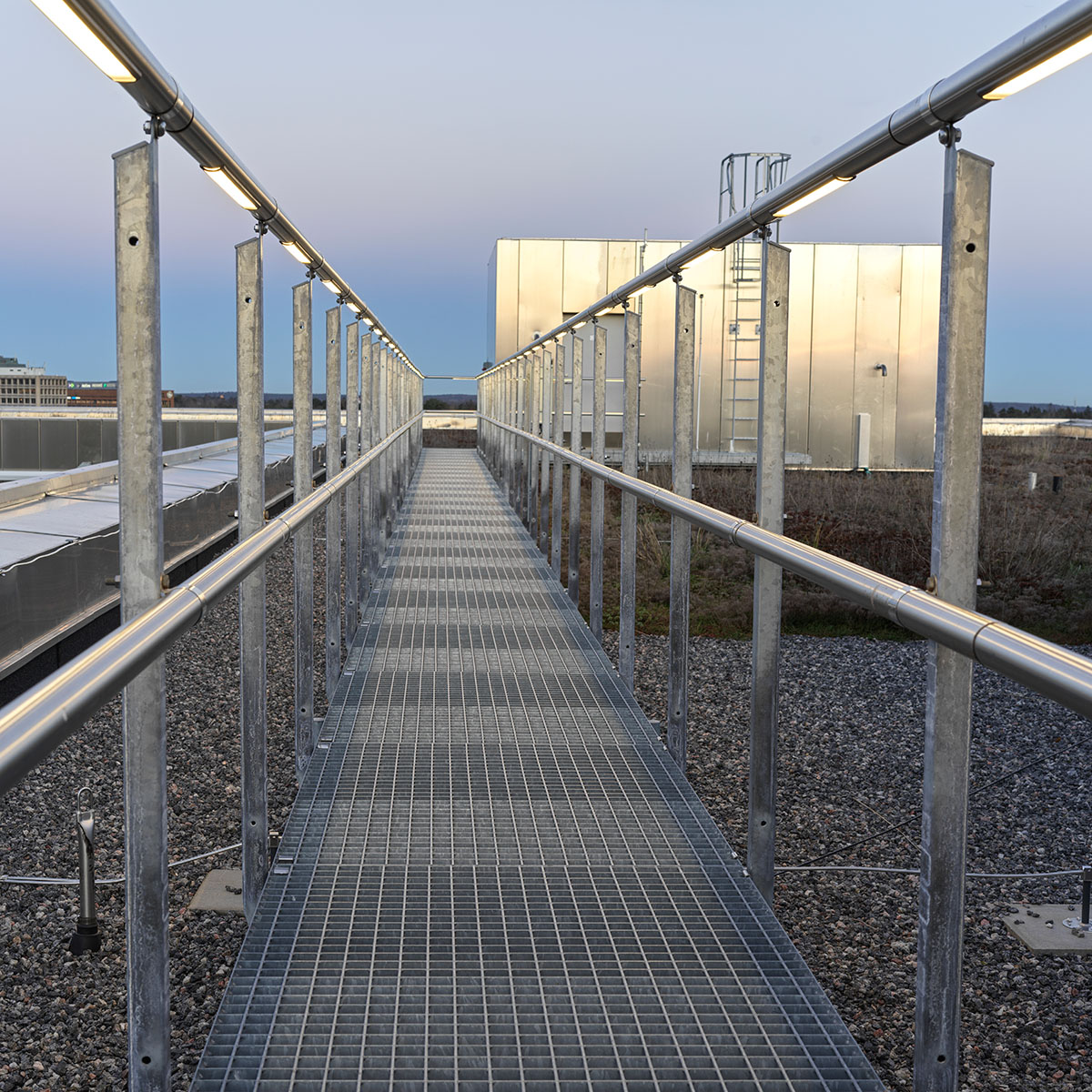 Serrated Steel Grating - Besi Grating Besi.co.id